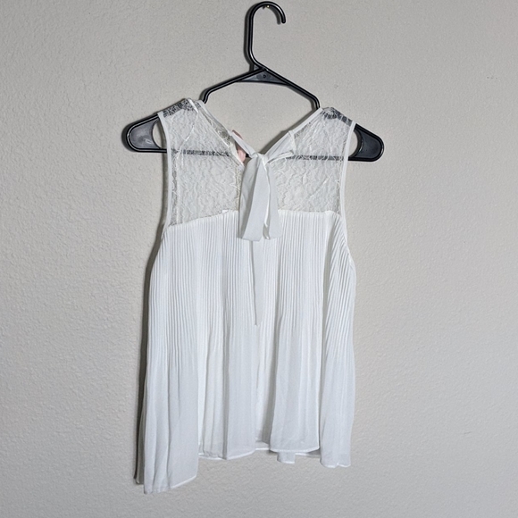Zara | Tops | Zara Flowy White Top Bnwt | Poshmark